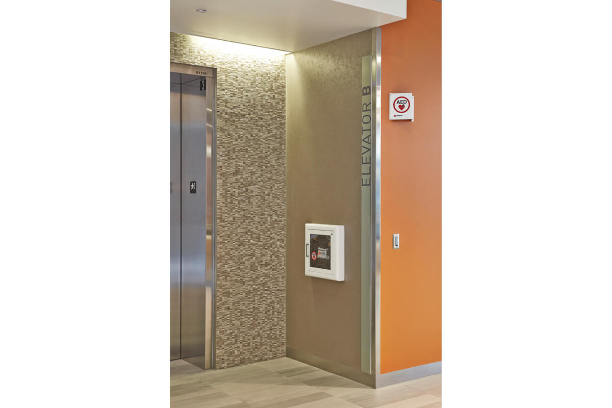 Stainless Steel Corners Lift Lobby 1200x800 | Intastop